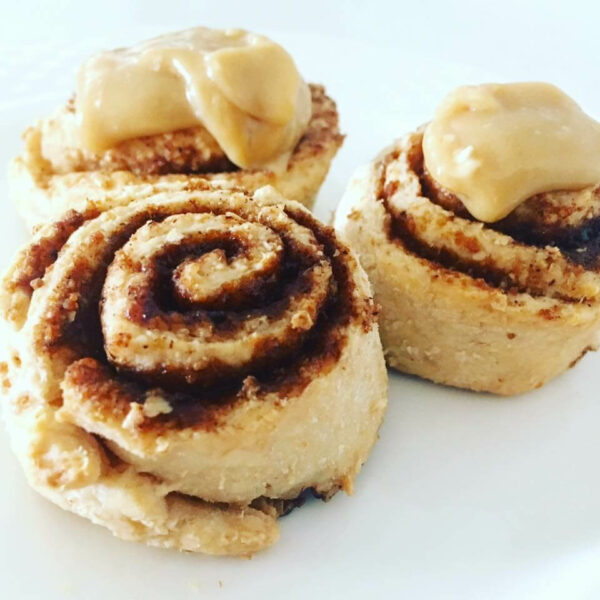 Delicious and healthy iced cinnamon scrolls (half the calories of the ...